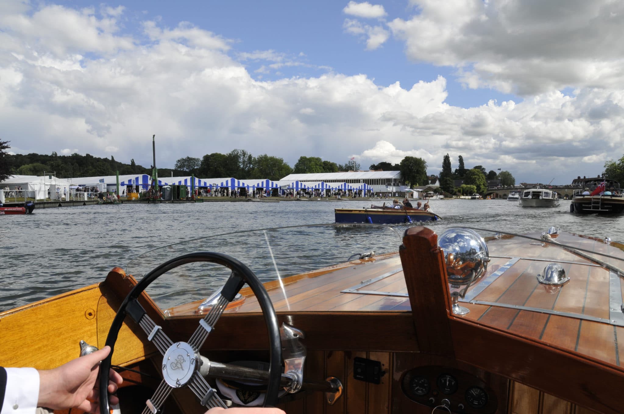 Cheetah – Andrews slipper stern launch - Henley Sales & Charter